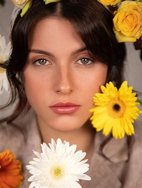 سارای گرجی با چهره جدید و هالیوودی عکس