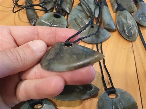 Pipi Shell Campbell Carving