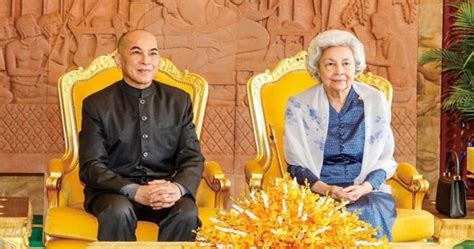 ព្រះរាជសារ របស់ ព្រះករុណា ព្រះមហាក្សត្រ និងសម្តេចព្រះមហាក្សត្រី ប្រទានពរជូន សម្តេចតេជោ ហ៊ុន សែន