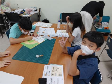 서울시립보라매청소년센터 안녕하세요 보라매청소년센터입니다 오늘은 선을 따라 움직이는 오조봇을