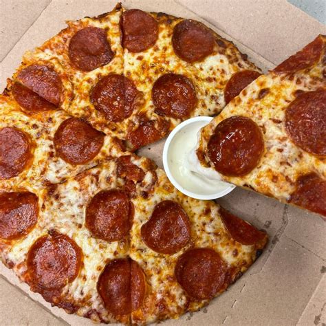 What Are The Domino S Pizza Sizes Know The Inches Prices And Slices Of Domino S Pizza Slice