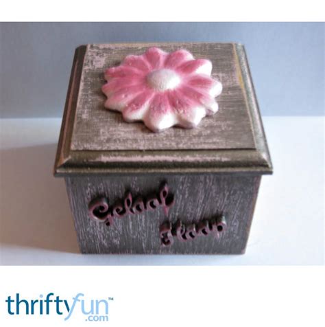 Vintage Trinket Box ThriftyFun