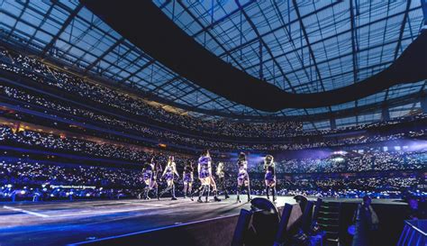 Recap Twice Makes History At Stunning Sold Out Sofi Stadium Concert