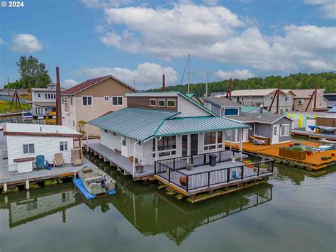 Floating Homes Portland Where The River Always Runs To Your Door