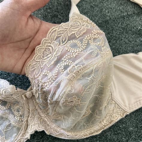 Cream Lace Bra •normal Wear No Noticeable Flaws Depop