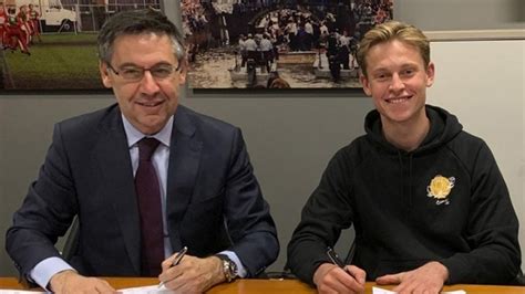 Де Йонг разкри защо е отрязал Сити и ПСЖ за да премине в Барса