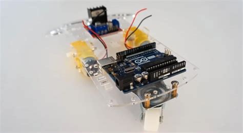 Arduino Uno With Line Follower Robot Car