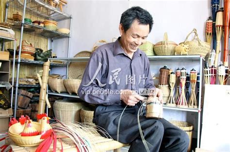 江西瑞昌：“非遗”竹编 俏销海外 人民图片网