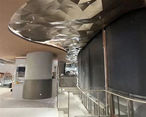 Triangular Stainless Steel Ceiling Panels For Commercial Spaces