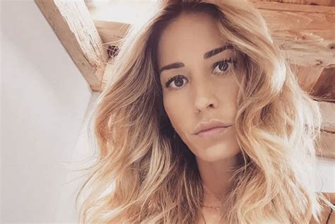 Elena Santarelli Super Sexy Stivali E Minigonna Caffeina Magazine