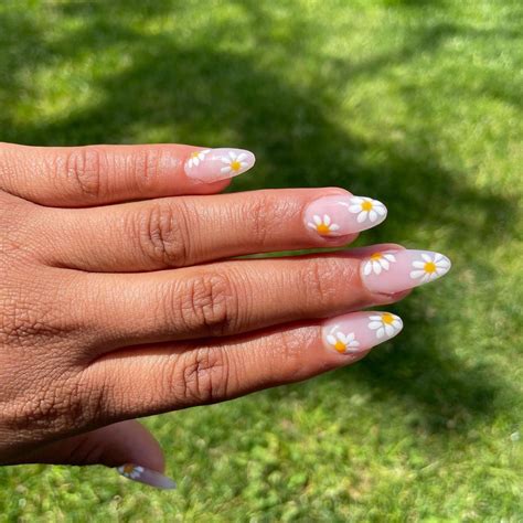 Daisy Nails Daisy Nails Margarita Nails Lavender Nails