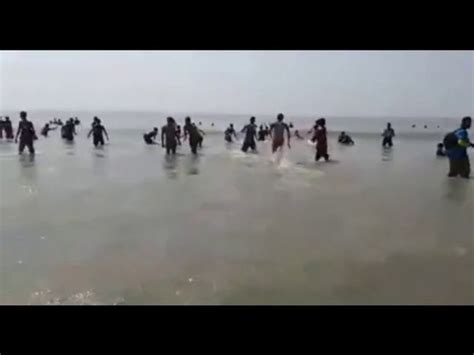 সমুদ্র সৈকতে মজার সময় Video Dailymotion