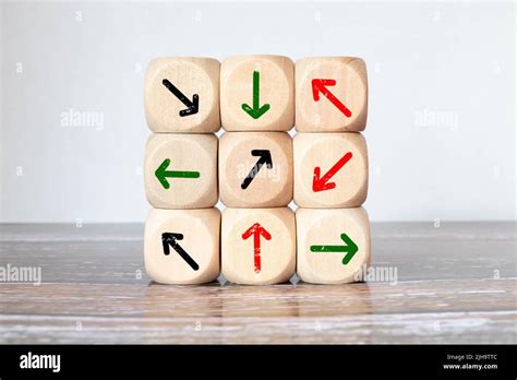 Illustration Circle Arrows Pointing Hi Res Stock Photography And Images Alamy