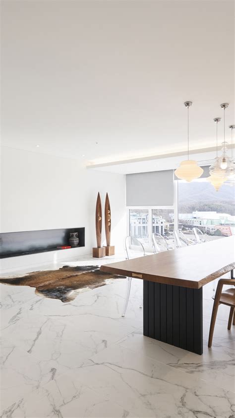 집 전체가 하나의 갤러리 우아한 주상복합 인테리어 라이프스타일 슈퍼앱 오늘의집