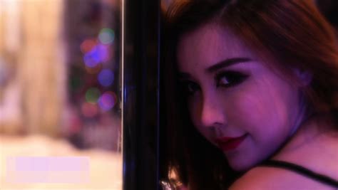 High Tech Face Netflix Photo