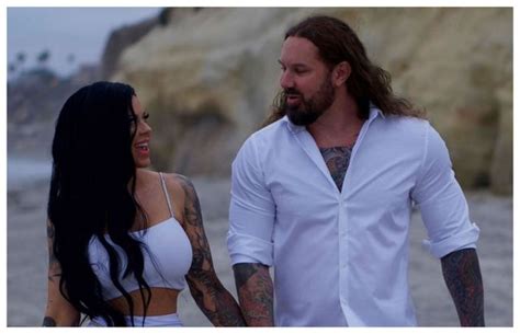 Who Is Tim Lambesis Wife Dany Lambesis Denies Domestic Violence Allegations Against As I Lay