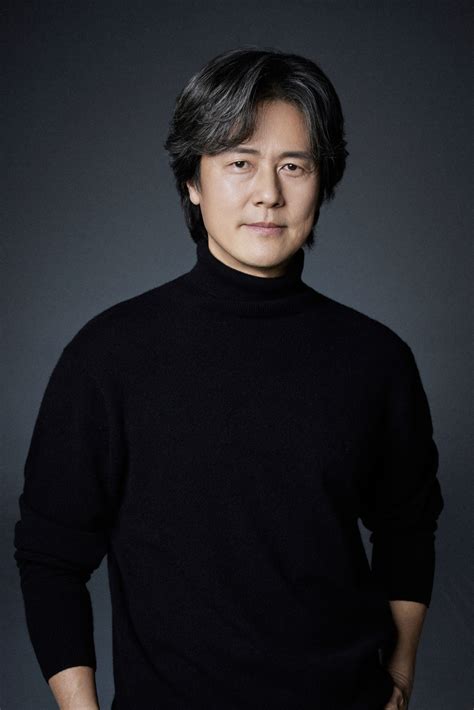 Veteran Actor Kam Woo Sung Signs Exclusive Contract With Neos