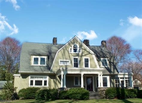 The True Story Behind The Watcher House On 657 Boulevard