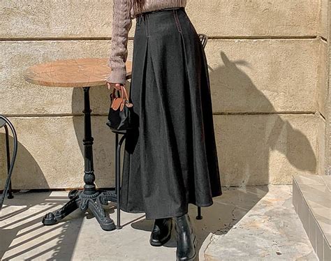 리리앤코 넨셔리아 데님 스티치 뒷밴딩 맞주름 롱 스커트가을신상 가을코디 가을하의 가을스커트 데님롱스커트 데님치마 스티치데님 여성롱스커트 맞주름스커트 가을롱스커트 데님룩