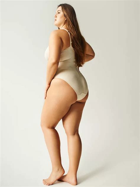 Stunning Stylish Curves The Ultimate Plus Size Women Fashion Guide