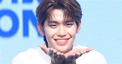 제로베이스원 김태래 매력적인 입 동굴 Se★포토