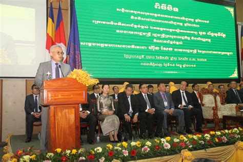 ឯកឧត្តម អូន ព័ន្ធមុនីរ័ត្ន៖ ការពង្រីកទីផ្សារនាំចេញលក្ខណៈអចិន្រ្តៃយ៍