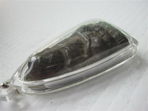 หลวงปู่ทวด เนื้อผงว่าน ของเก่าบรรพบุรุษ Ennxo