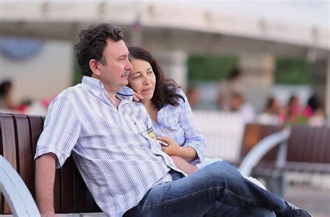 Husband Or Wife The Partner Whose Happiness Matters More For The Marriage Psyblog