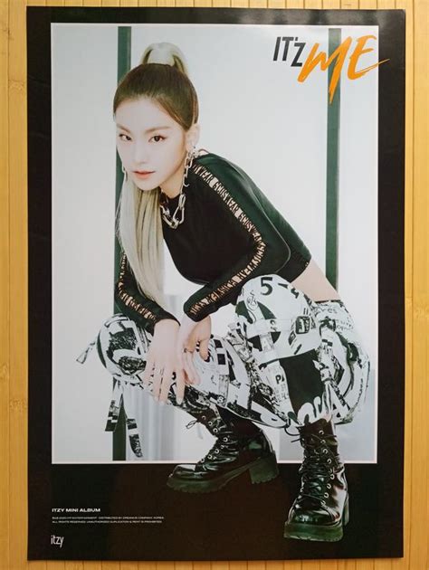 Постер єджі Yeji ітзі Itzy а3 арт 6 — ціна 60 грн у каталозі Постери Купити товари для дому та