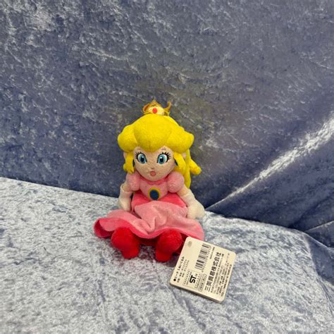 Super Mario Princess Peach Plush