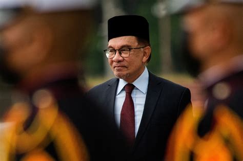 Anwar Announces 10 Year Economic Recovery Plan Us Abc