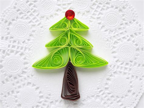 Как сделать елочку в технике квиллинг Ремесло и Рукоделие Дзен