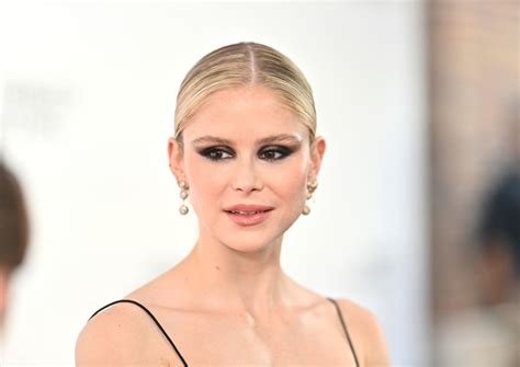 Actress Erin Moriarty Isnt Fooling Anyone This Is A Fake Face The