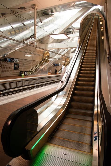 Rer E Line Paris Public Transportation Transit System Regional