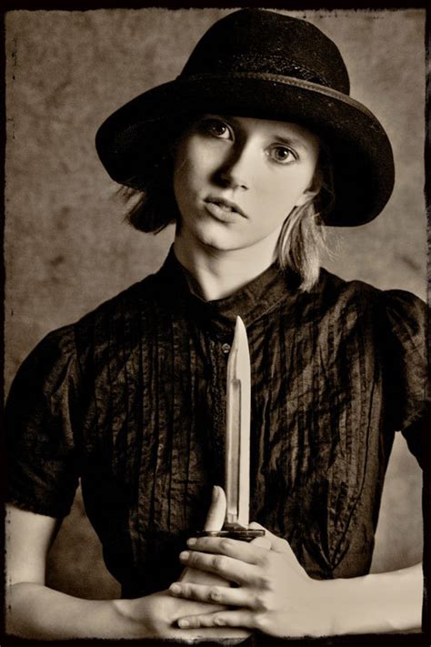 Attactive People With Swords And Other Edged Weapons Page 2 Xnxx