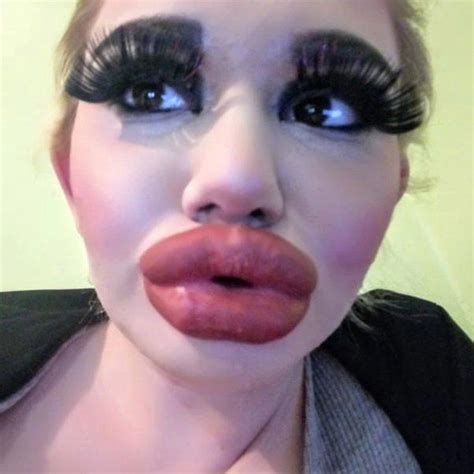 Pin By Nicole Vaisman On Body Inspiration Beautiful Lips Fake Lips Full Lips Makeup