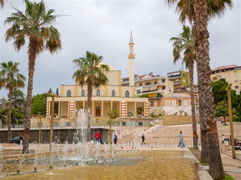 Дали Артан Груби е на брегот на Драч Вечер 1963 Vecer Mk