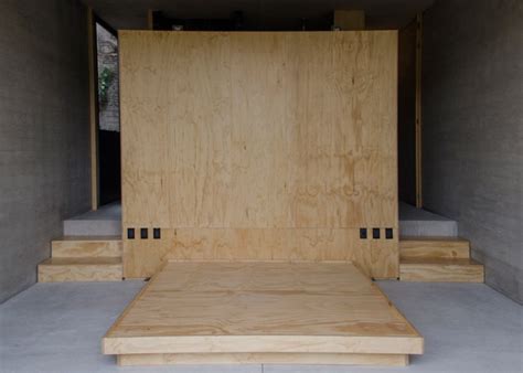 3archlabs Concrete Courtyard House Is Positioned Against A Cliff