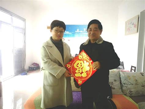 塘外小学开展迎新春慰问退休老教师活动孙卫红褚英领导