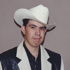 Negocio Cuajado El Halcon De La Sierra Song Lyrics Music Videos