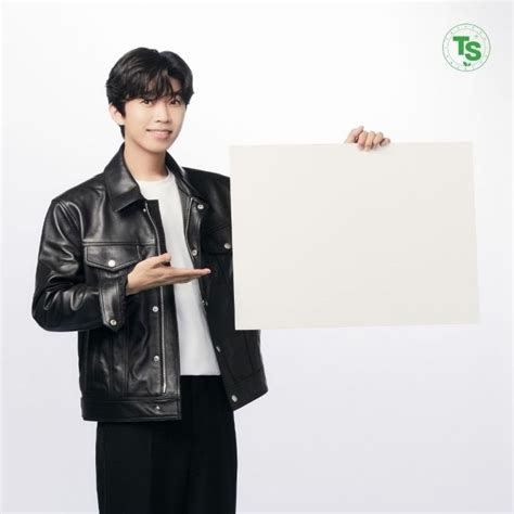 이탈리언로즈 on Twitter 임영웅 TS트릴리온 TS샴푸 쉰네 번째 사진 선한 이미지가 얼굴에 참 따뜻한 사람 임영웅 limyoungwoong TS트릴