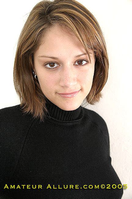 Pretty Babe Wedges A Cock Between Her Boobs Porn Pictures XXX Photos