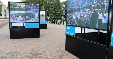 Фотовыставка на площади Кохтла Ярве страдает от вандализма