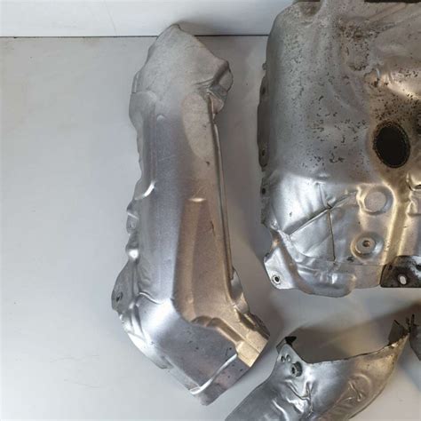 Защита (экран) выпускного коллектора BMW X5 E70, 2012 г. 7233968 ...