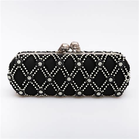 Alexander McQueen - на ресейл-платформе SFS от 7 000
