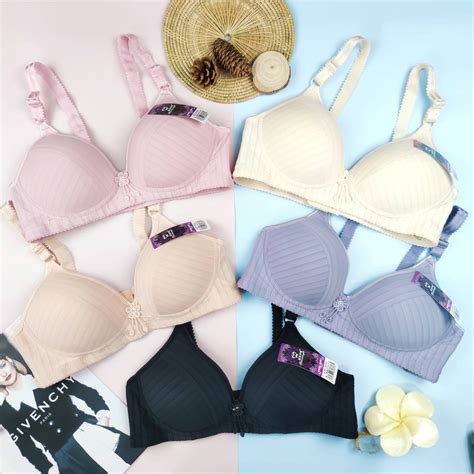 เสื้อชั้นในผู้หญิงไร้โครง ไซส์ใหญ่ W002 มีฟองน้ำในตัว แบบตะขอ สายบ่าปรับได้ ใส่สบาย ไม่กดทับ