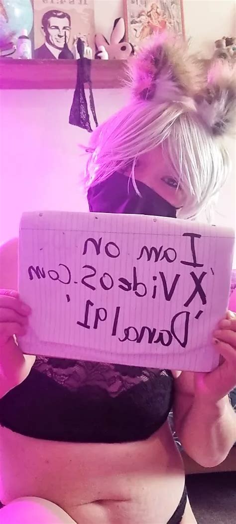 Masturbation Dans La Chambre Rose Xhamster