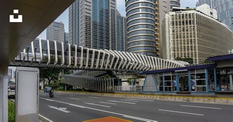 버스 정류장 아스팔트 표지판 사진 Unsplash의 무료 도시 이미지