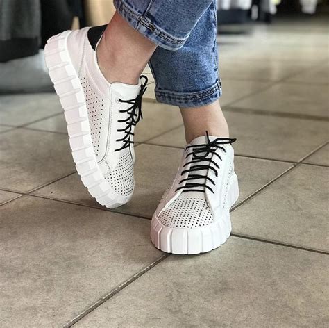 Шкіряні білі кеди — ціна 1300 грн у каталозі Кеди Купити жіночі речі за доступною ціною на Шафі