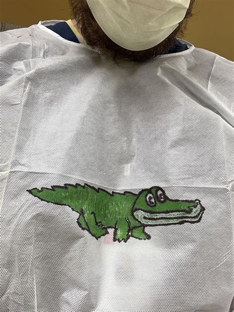 Drawing On My Ppe At My Healthcare Job Rkgatlw